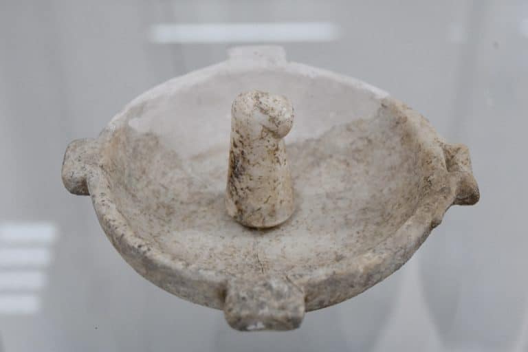 17 Examples of Artifacts (A to Z List and Pictures)