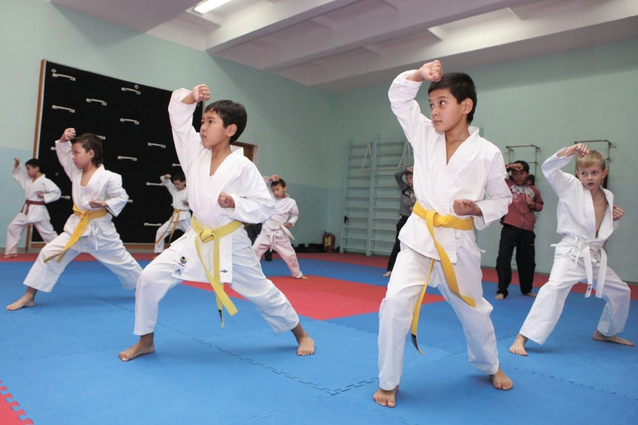 19 Safety Needs Examples (Maslow’s Hierarchy) (2022)