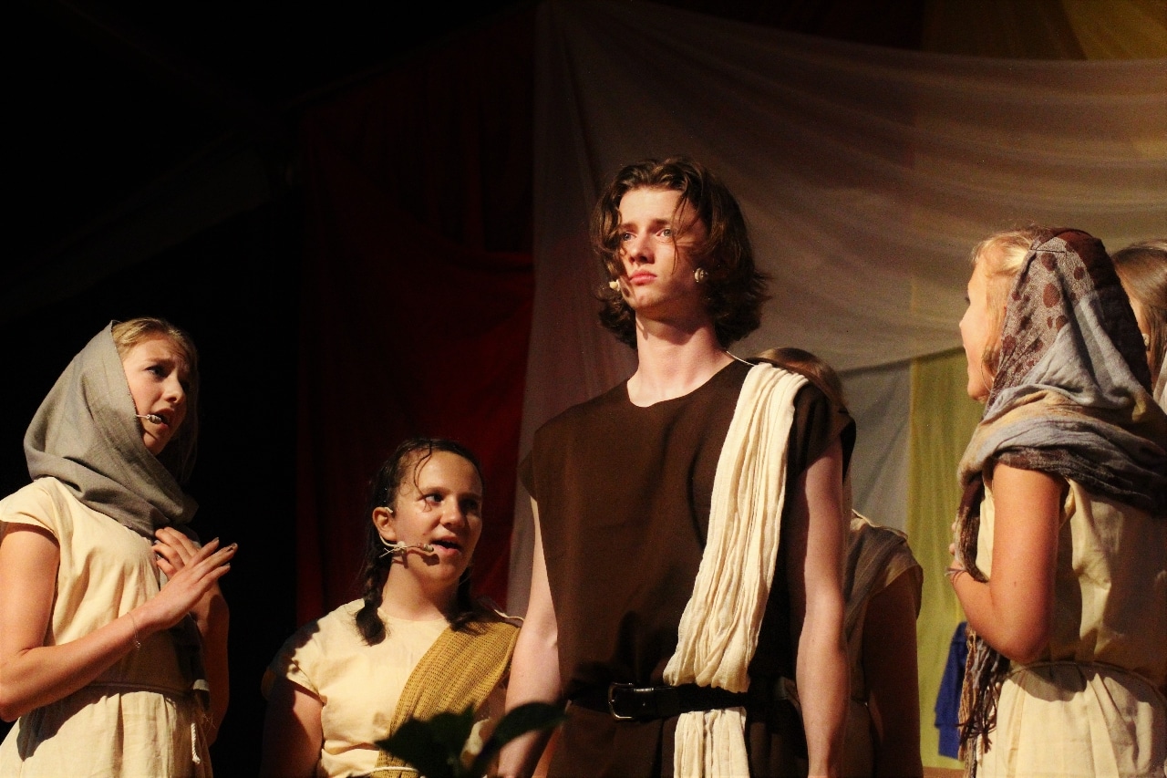 25 Kinesthetic Learning Examples (2022)